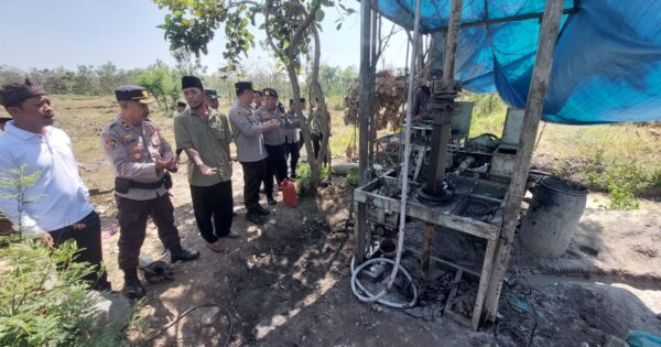 Bantu Pengairan Sawah, Polres Buat Sumur Bor di Sumberkare - PANTURA7.com