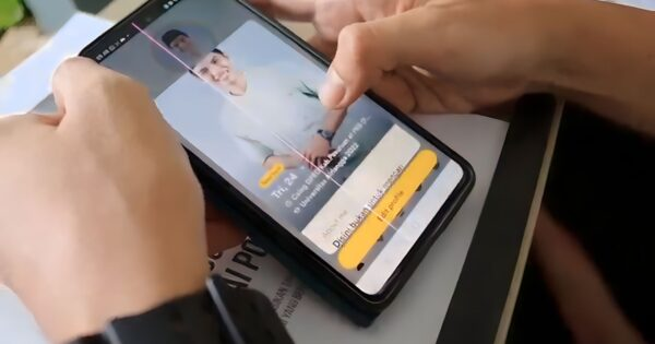 Bacaleg di Pasuruan Gunakan Aplikasi Kencan untuk Kampanye, Ga Bahaya Tah? - PANTURA7.com