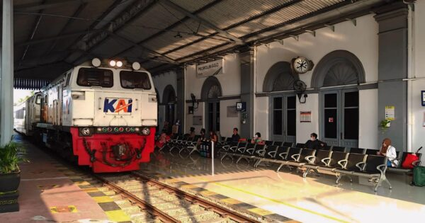KAI Daop 9 Jember Angkut 47 Ribu Penumpang selama Libur Idul Adha - PANTURA7.com