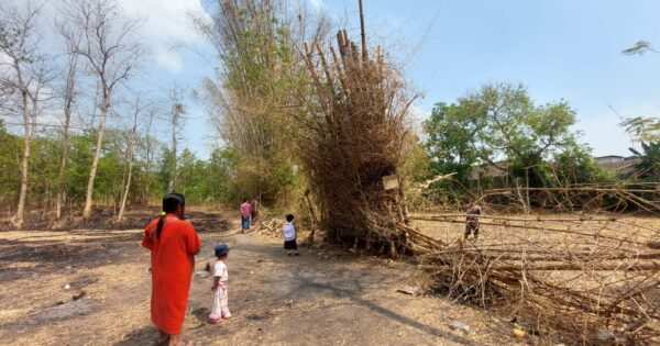 Gegerkan Medsos, Barongan Bambu di Tongas Berdiri Sendiri Retelah 9 ...