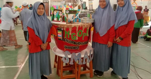 Lomba Mading 3 Dimensi, Meriahkan HSN di Genggong - PANTURA7.com