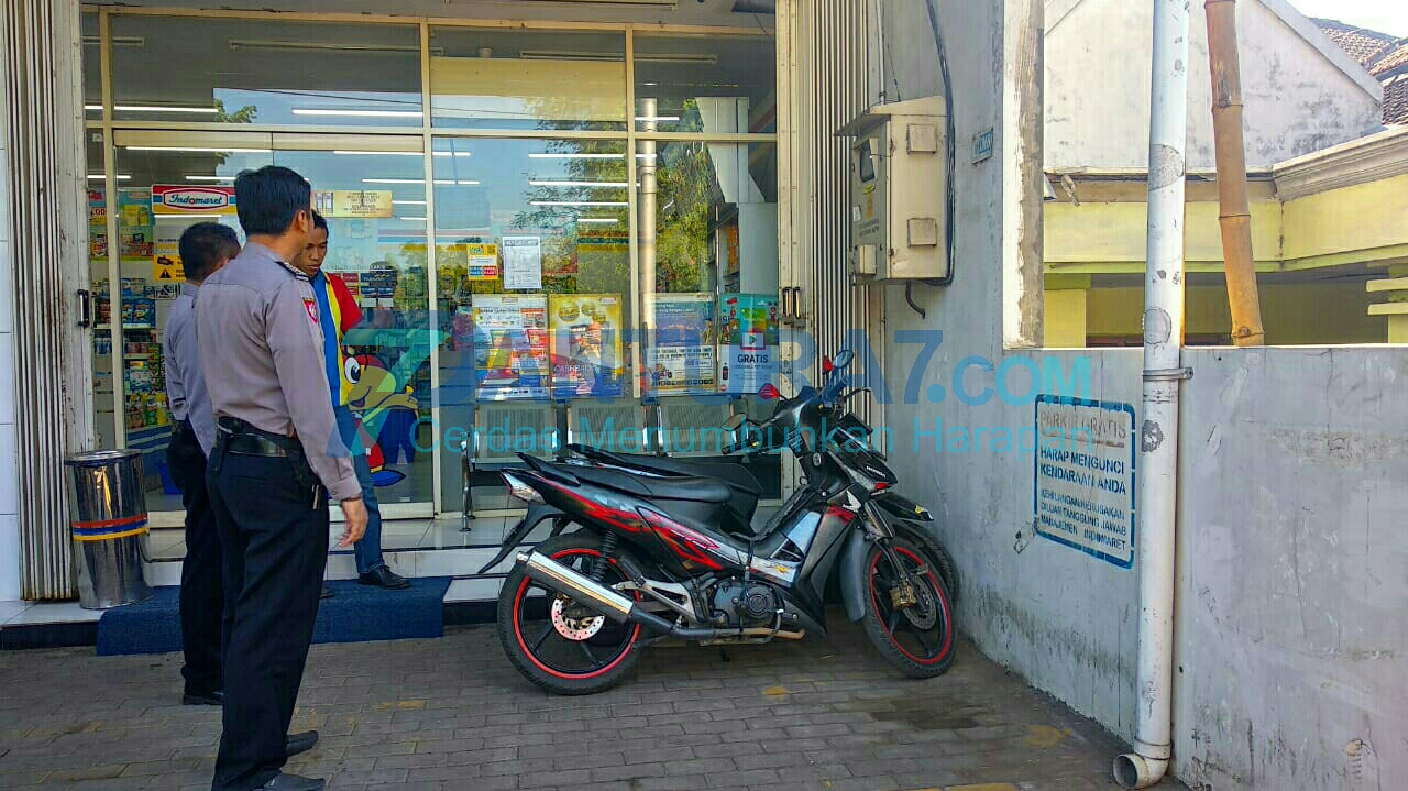 Apes, Motor Karyawan Minimarket Ini Digondol Maling - PANTURA7.com Apes, Motor Karyawan Minimarket Ini Digondol Maling - PANTURA7.com